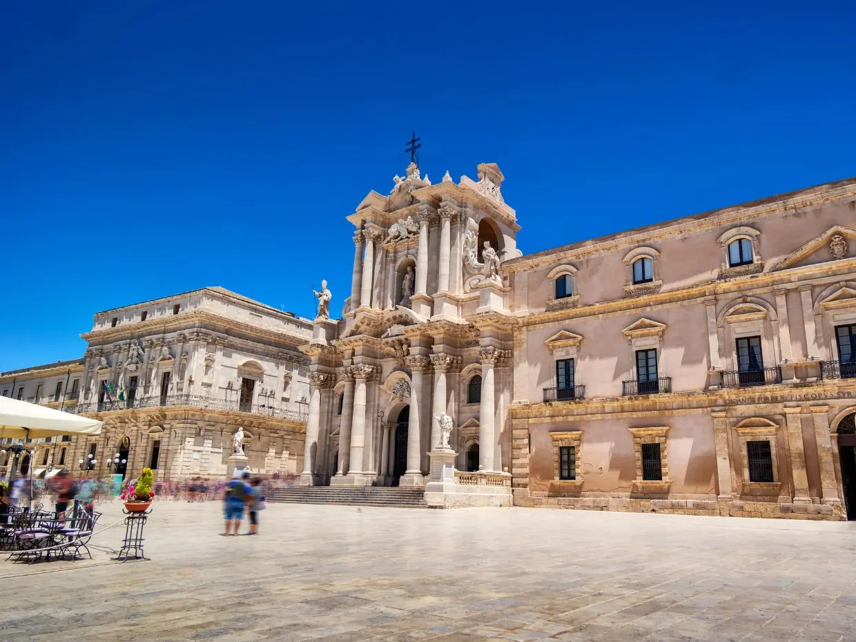 Cosa vedere e visitare a Siracusa, organizza il tour della città